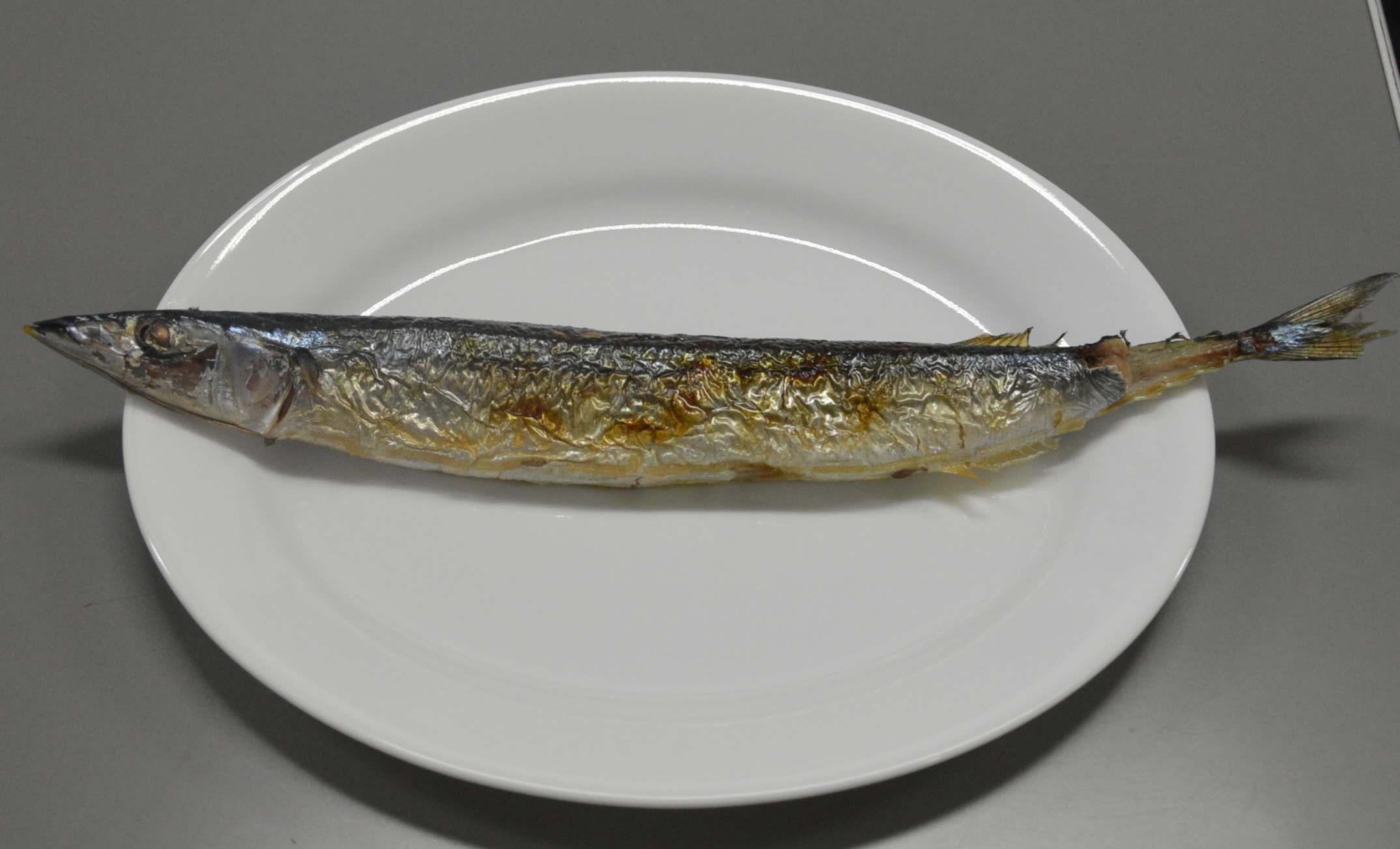 秋の味覚「サンマ」の食べ方、子どもに教えるには？ ポイントは”骨の構造” | 東京すくすく